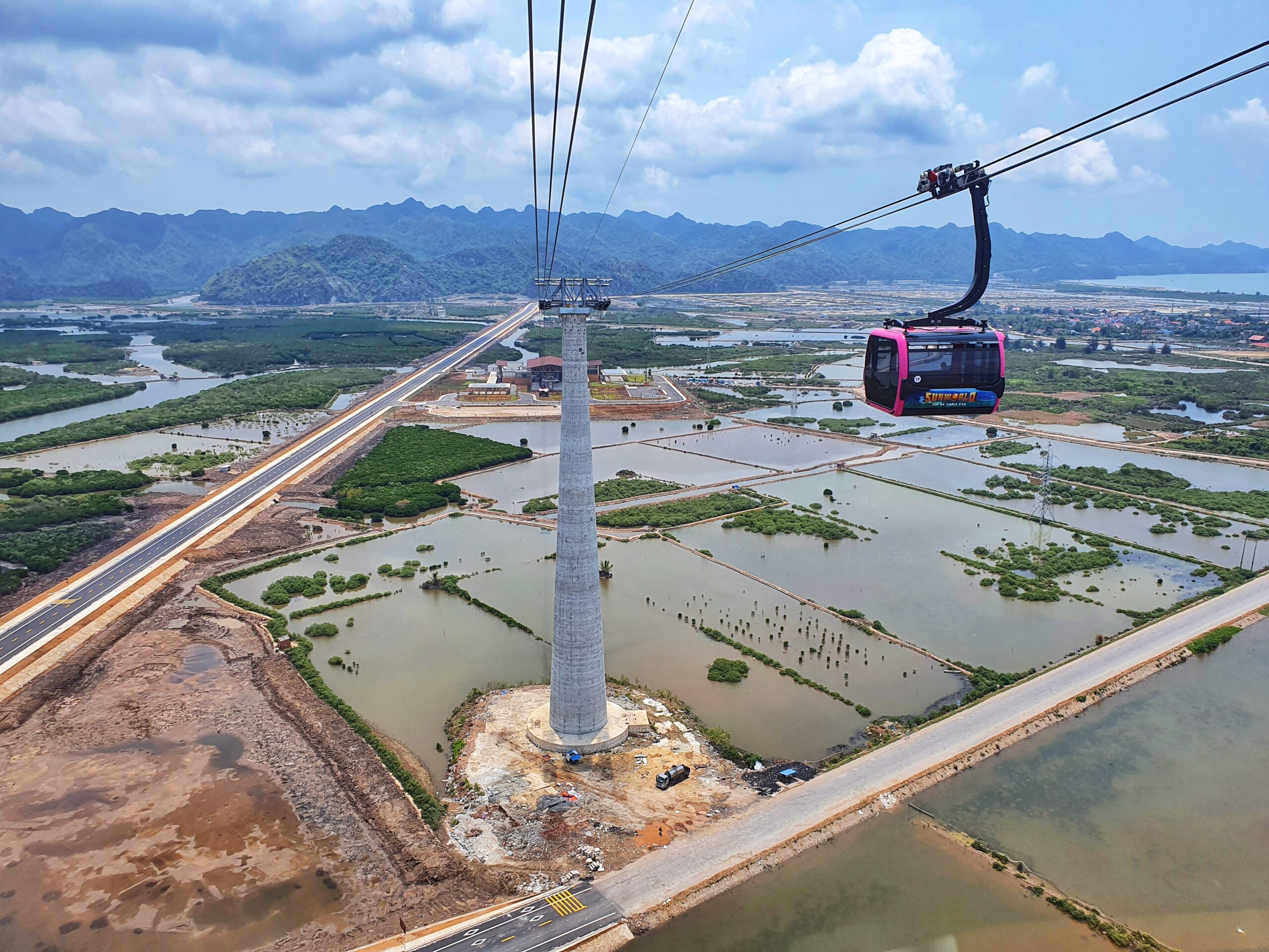 World Record: World’s Tallest Cable Car Tower, Vietnam – Bamboo ...
